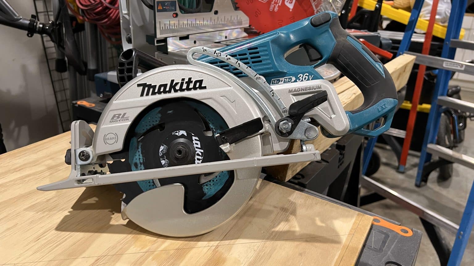 How to Cut Wood Straight: 7 Best Methods for Perfect Cuts - Tekton Travis
