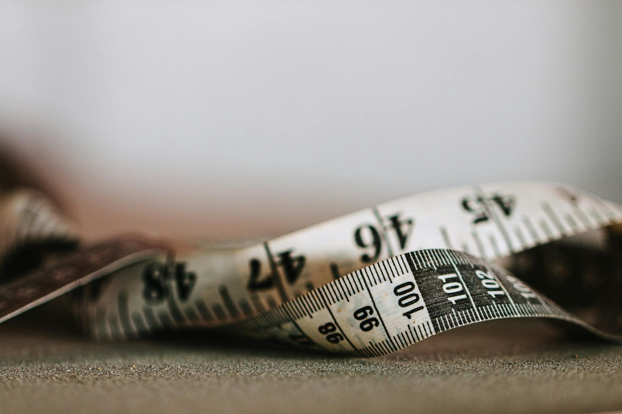7 Types of Tape Measures That Every DIYer Should Know - Tekton Travis