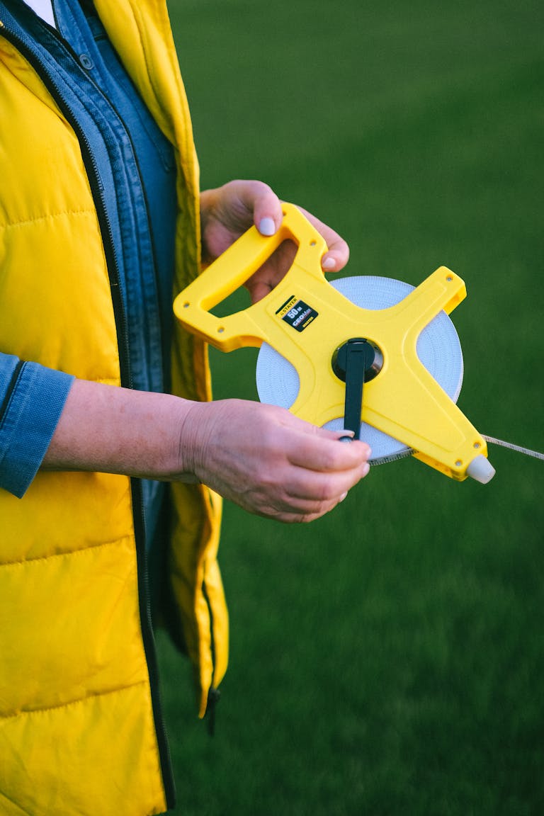 7 Types of Tape Measures That Every DIYer Should Know - Tekton Travis