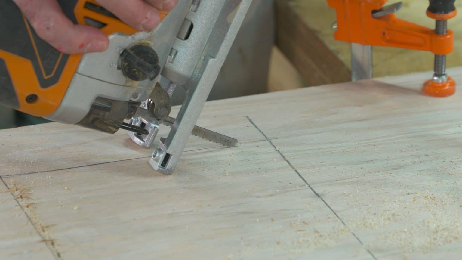 How to Use a Jigsaw: 9 Easy Steps for Perfect Cuts - Tekton Travis