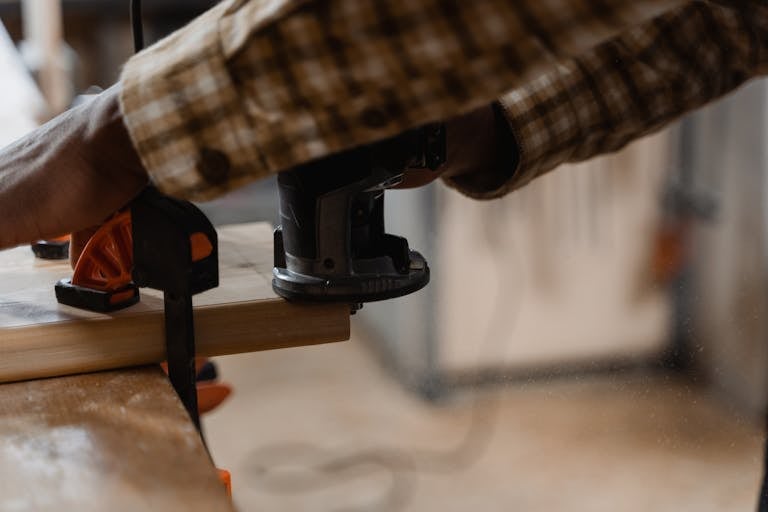 How to Use a Router With These 11+ Steps (Ultimate Guide) - Tekton Travis